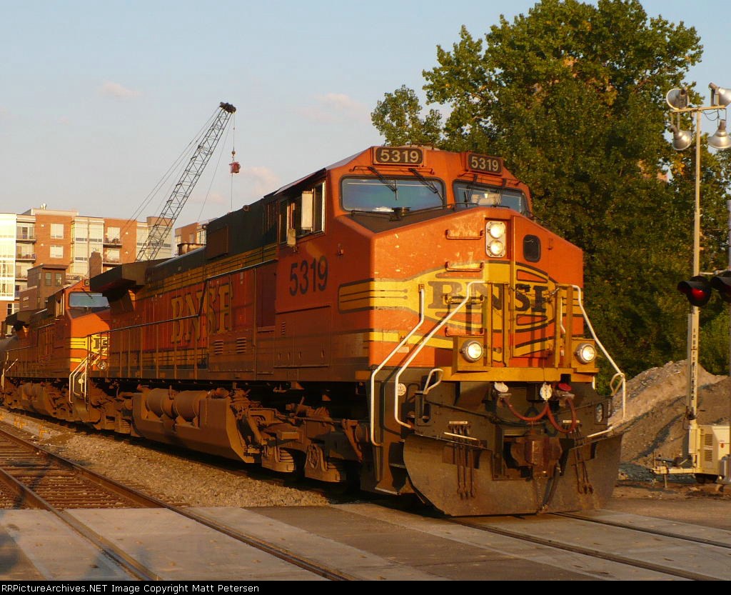 BNSF 5319